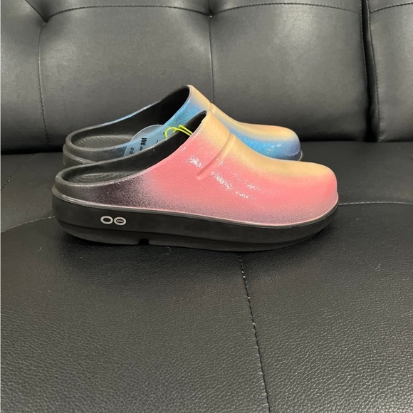OOFOS | Shoes | Oofos Clogs Luxe Horizon | Poshmark